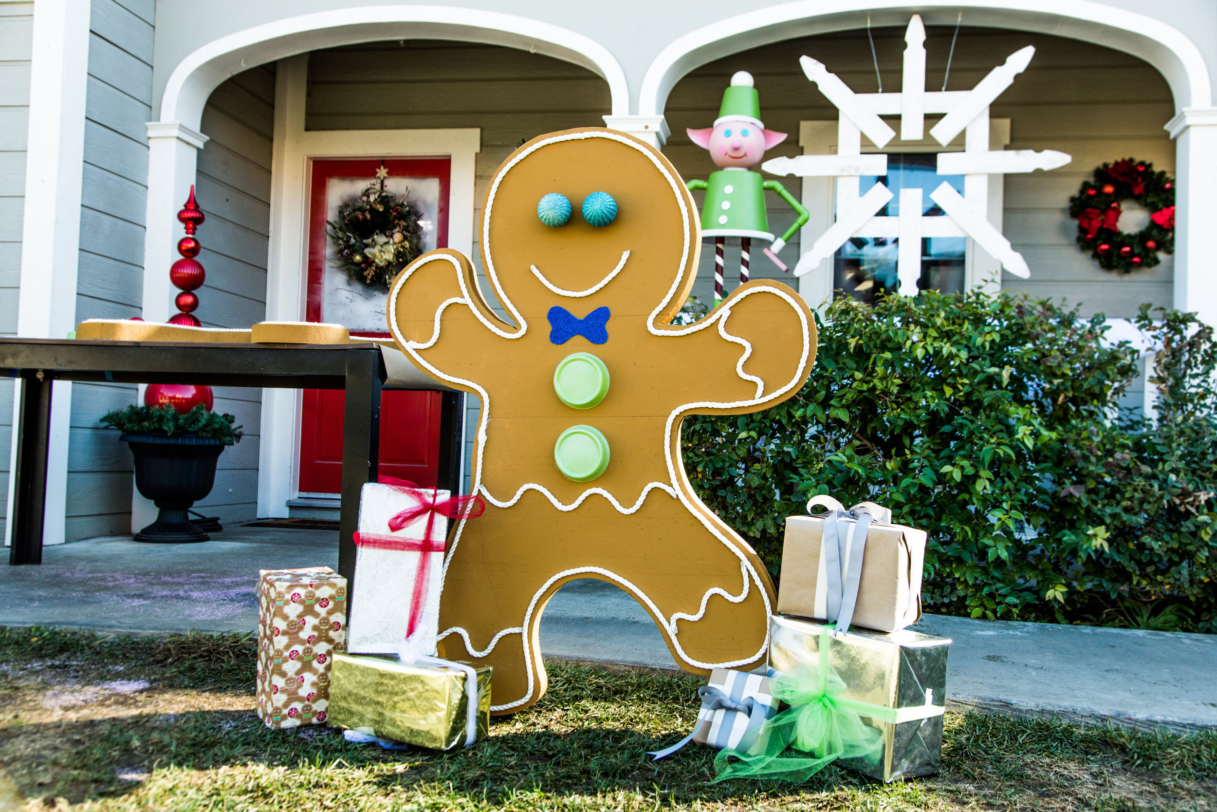 How To DIY Front Yard Gingerbread Man Home Family Hallmark Channel