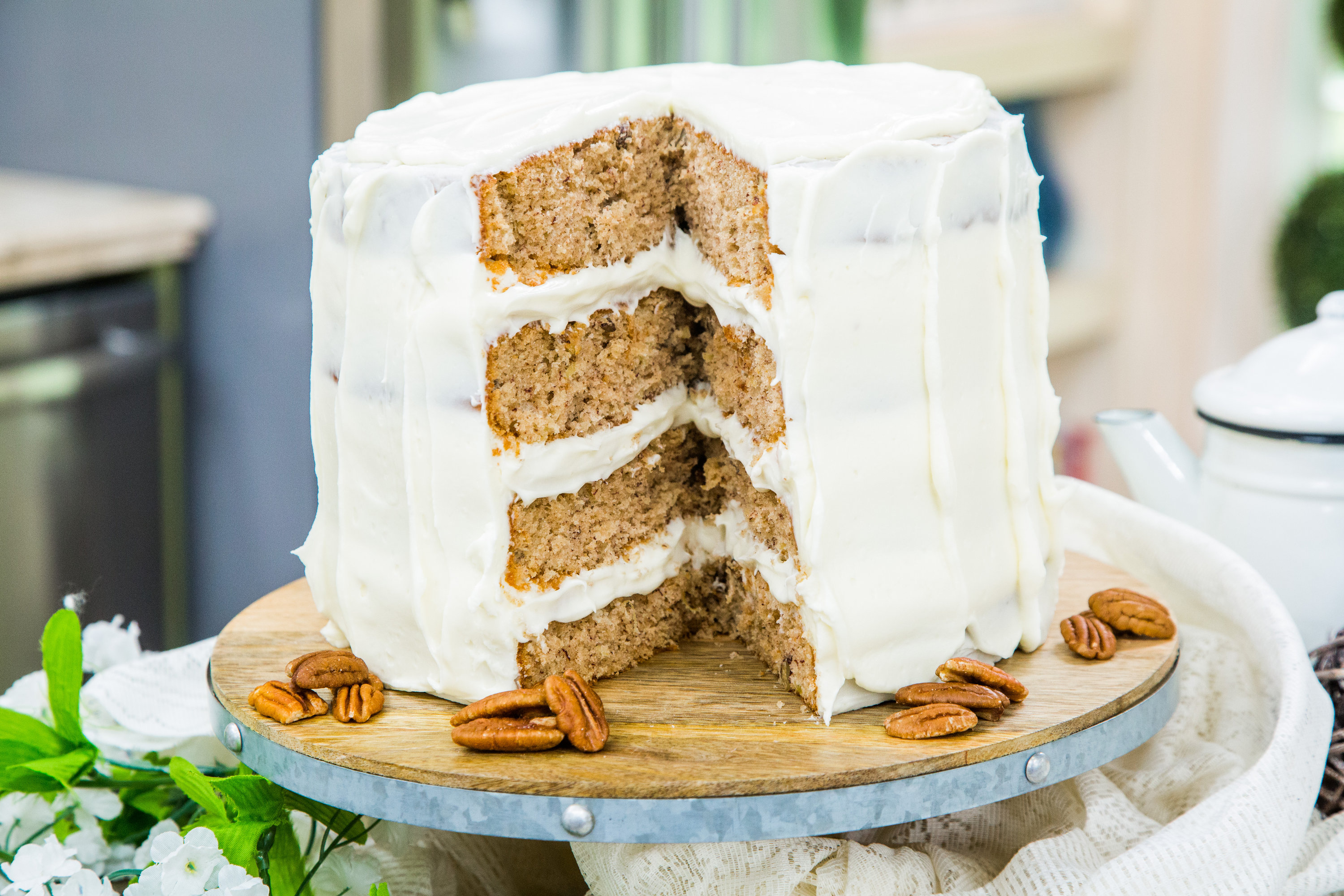 Recipes - Hummingbird Cake | Hallmark Channel